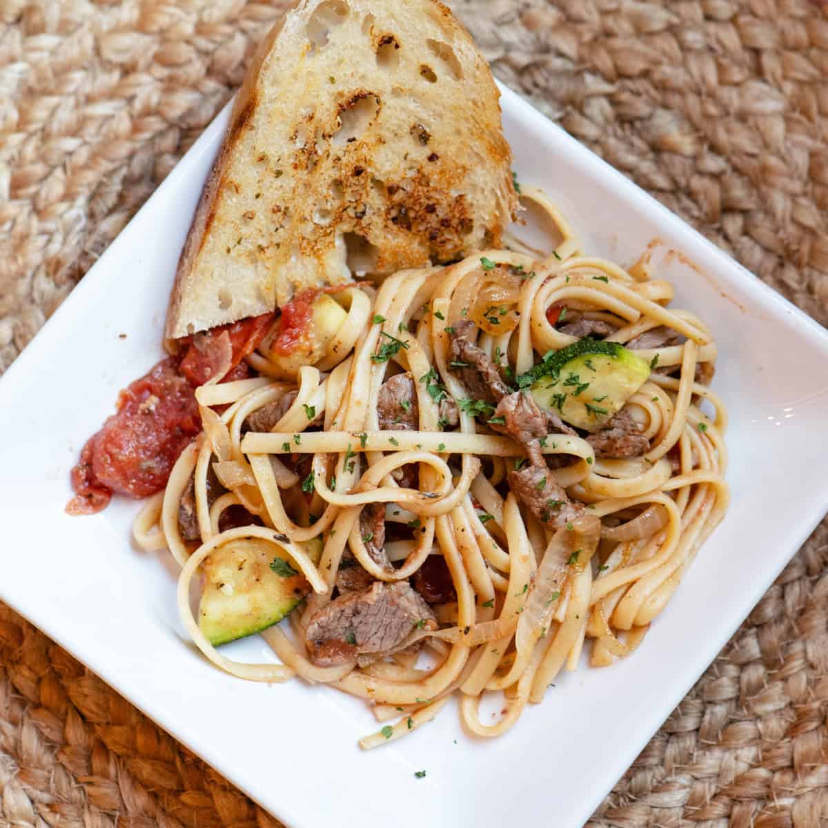 Linguini with Beef, Tomatoes and Veggies - Learned it from My Mom